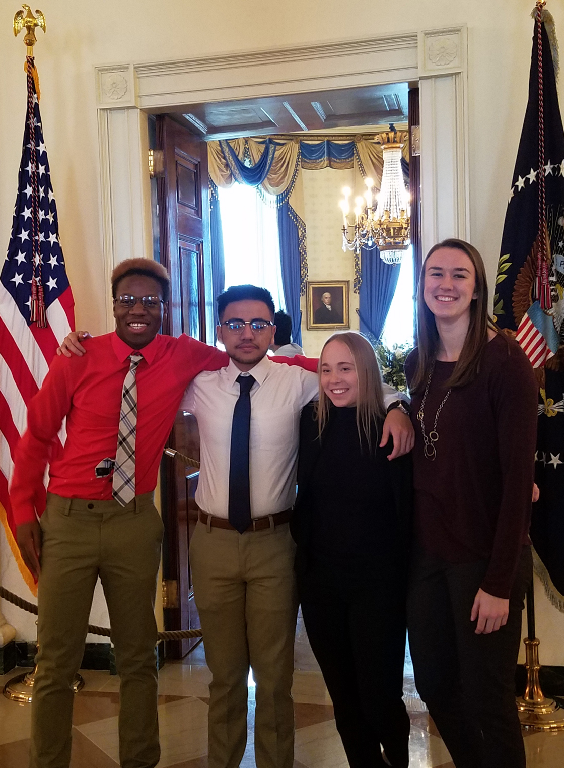 Students experience ‘Science Transcending Boundaries’ - Upper Iowa ...